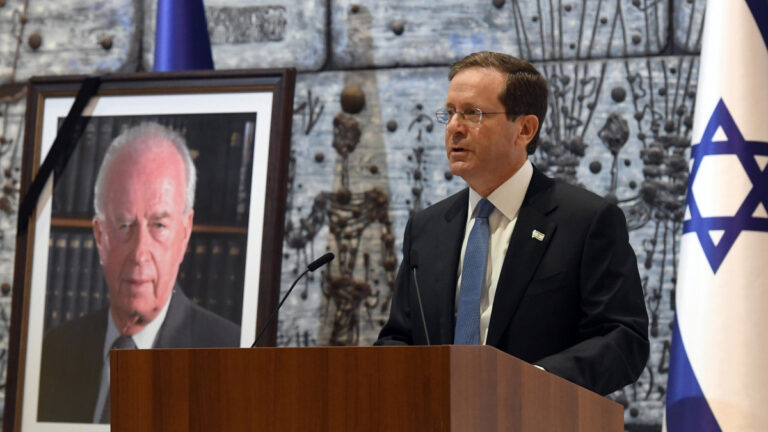 A 30 anni dall'assassinio di Yitzhak Rabin, Herzog avverte: "Oggi c'è ...